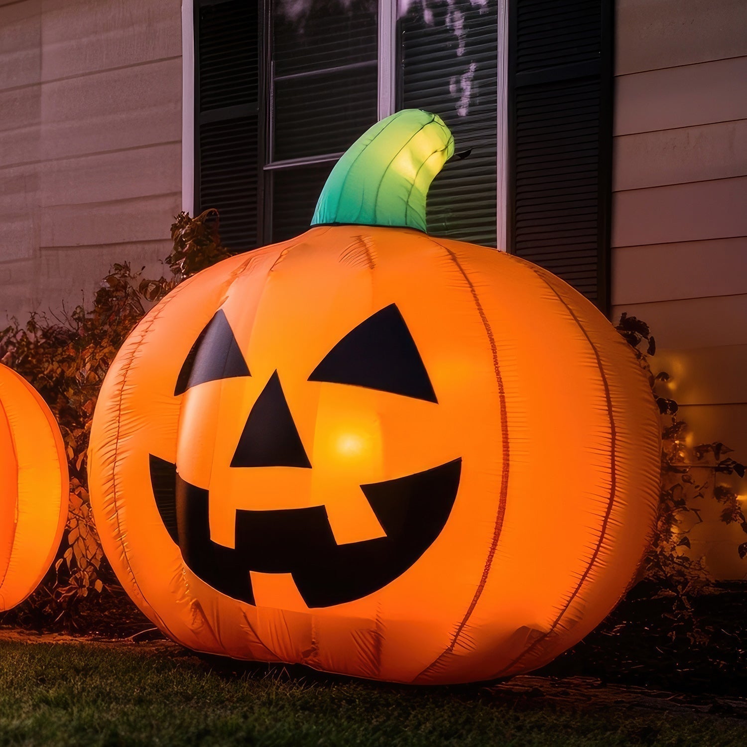 15 Pumpkin Inflatables That Instantly Upgrade Your Halloween Decor ...
